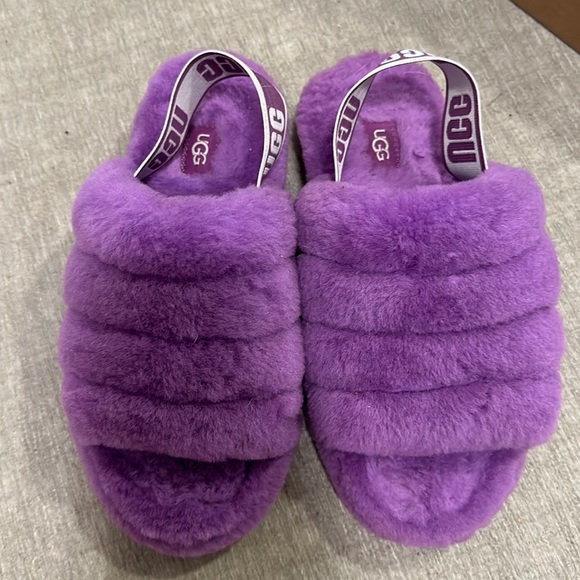 UGG | Shoes | Ugg Slippers | Poshmark